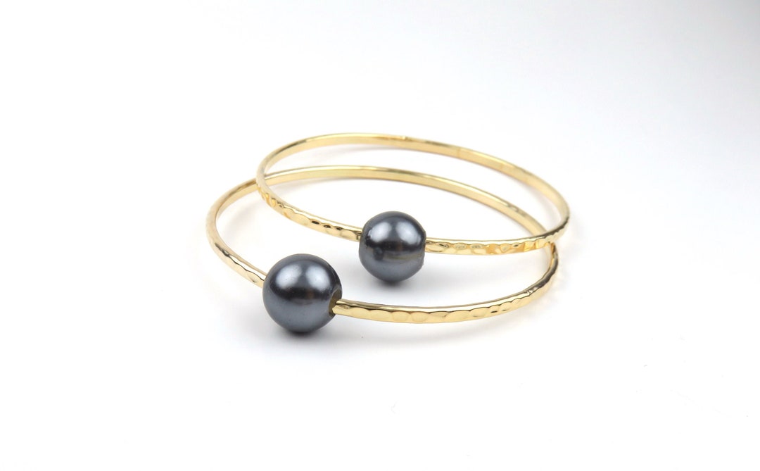 Black Pearl Straight Bangle Simple Pearl Bangle on 3mm Hammered Gauge ...