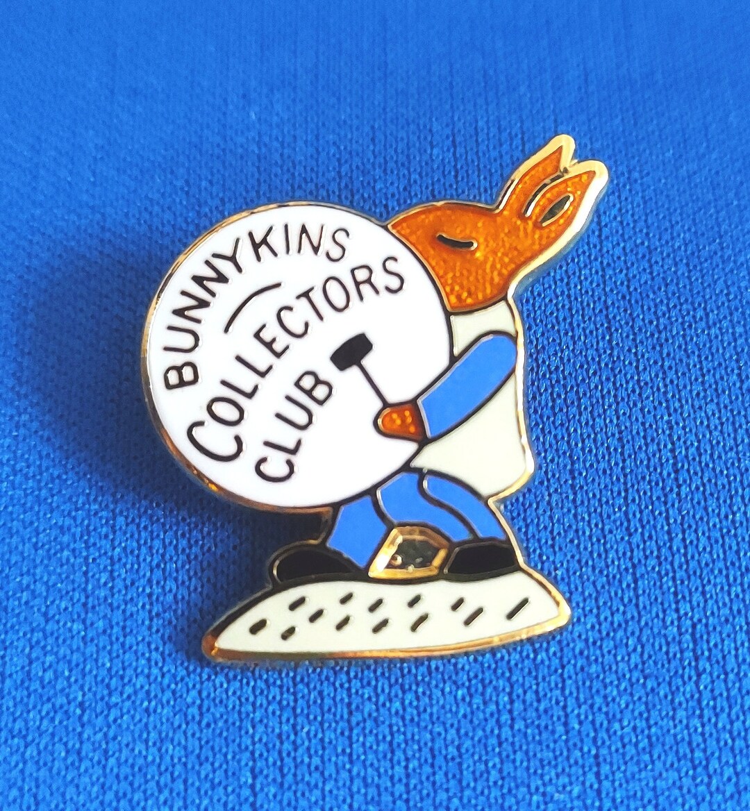 RARE Vintage 1990s Royal Doulton Bunnykins Collectors Club Badge Pin ...