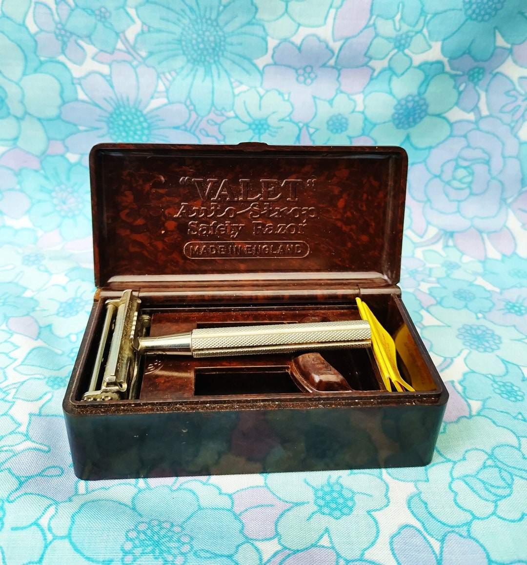 Vintage 1940s 1950s Valet Auto-strop Razor Safety Razor Travel Razor ...
