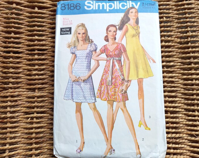 Vintage 1960s Simplicity Sewing Pattern 8186 Simple Flared Dress Bust ...