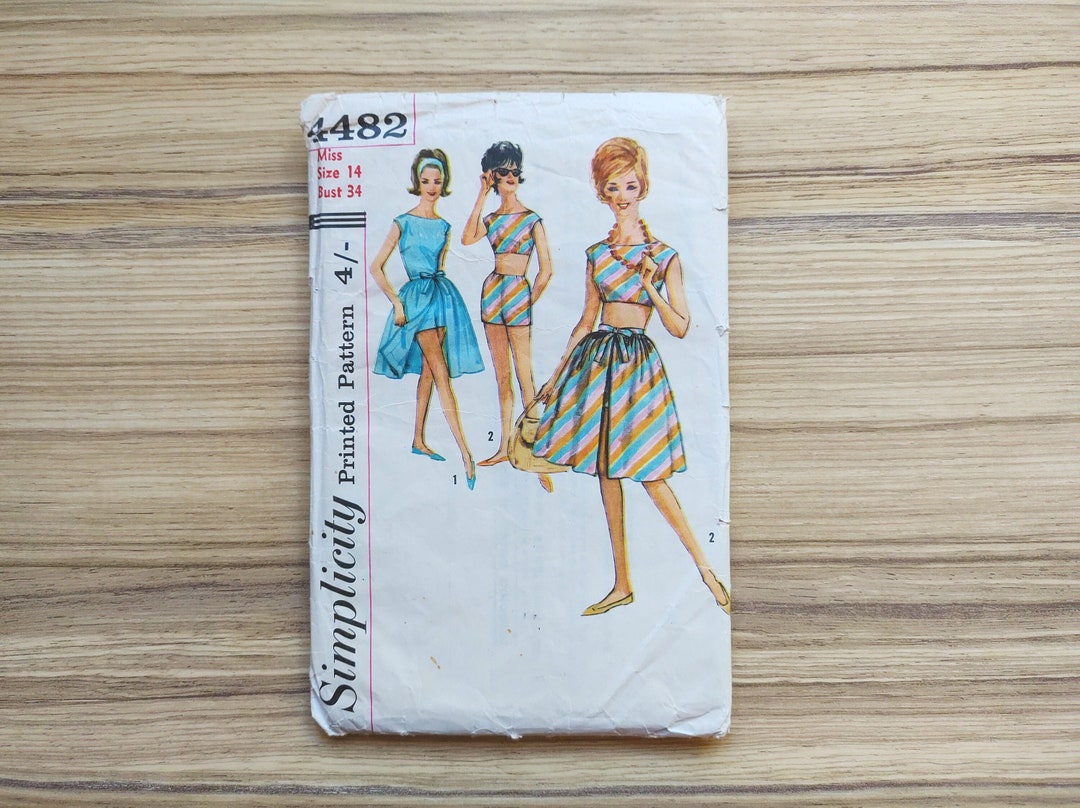 1950s Simplicity Sewing Pattern 4482: Beachwear Blouse, Shorts ...