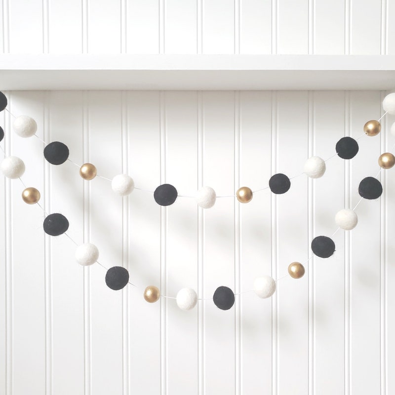 Black Garland - Etsy