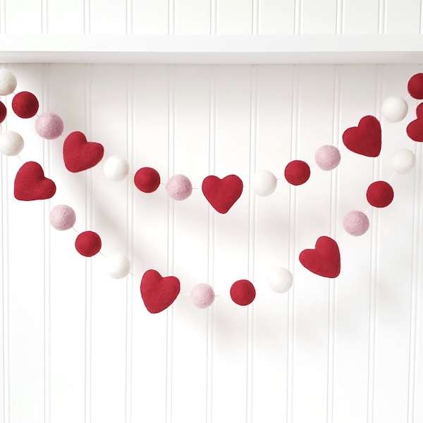 Valentine Garland - Etsy