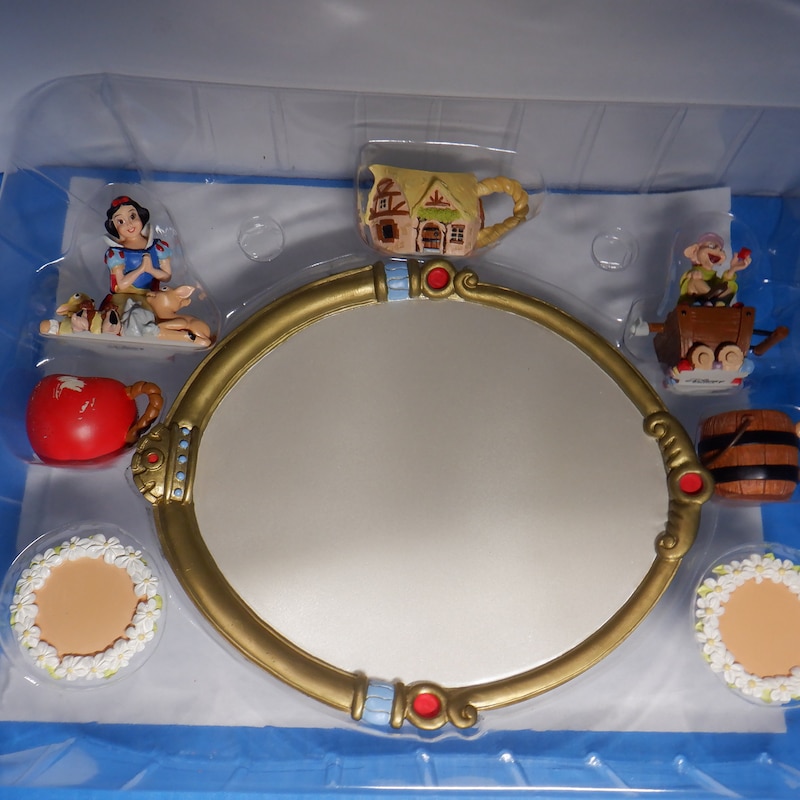 Snow White Gifts - 60+ Gift Ideas for 2024