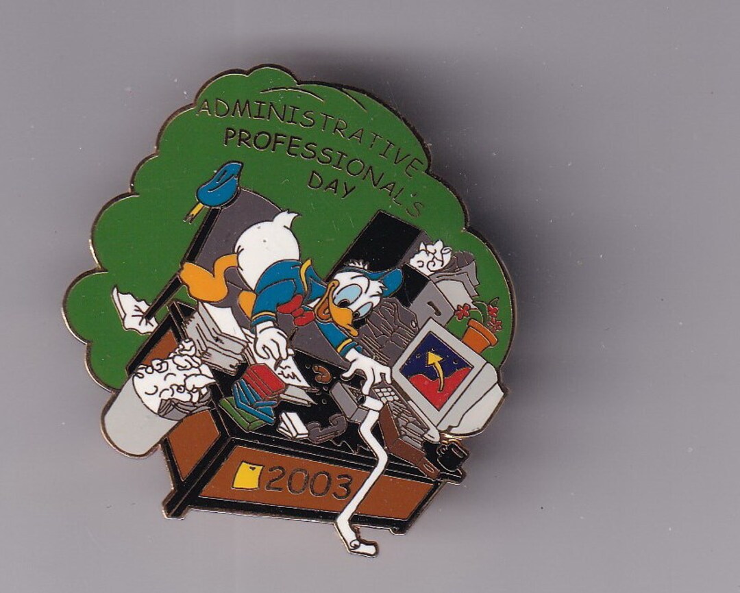 Vintage Donald Duck Pin - Etsy