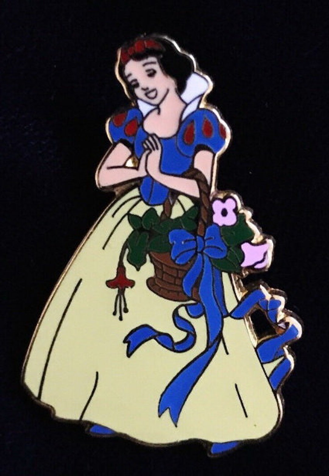 Vintage Snow White Full Body With Flower Bouquet Pin - Etsy