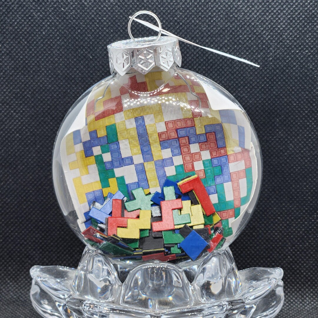 Upcycled World's Smallest Blokus Game 80mm Shatterproof Disc Ornament ...