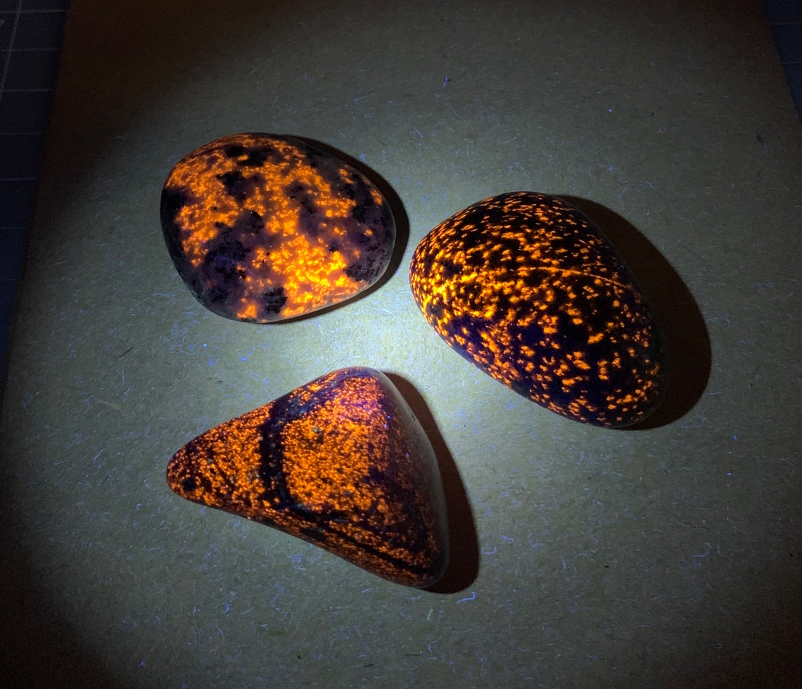 Yooperlite Stones Raw and Natural From MI Choose Your - Etsy