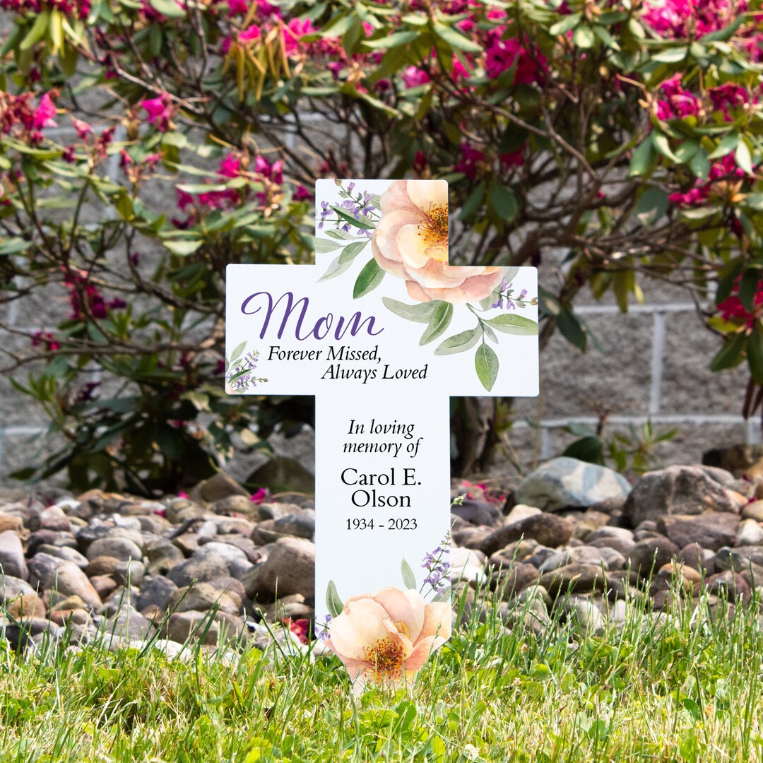 Mom Memorial Cross Garden Stake in Memory of Mom Garden Decor Loss of ...