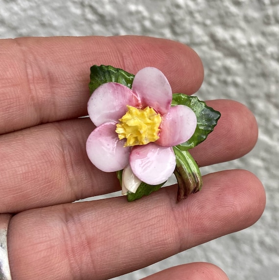 Vintage 60s Royal Park Ceramic Flower Brooch In Origi… - Gem