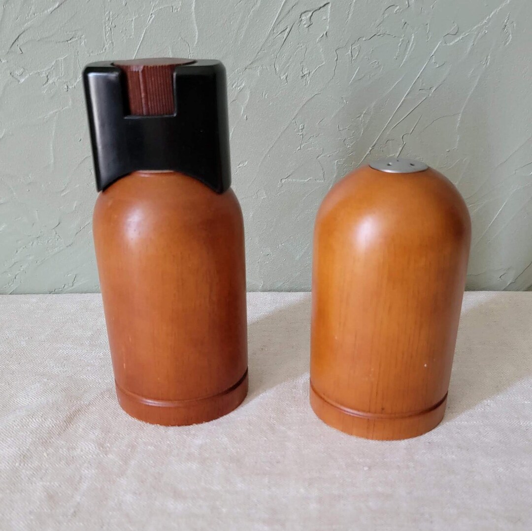 Vintage Mr. Dudley Art Deco Salt and Pepper Grinder and Shaker Set ...