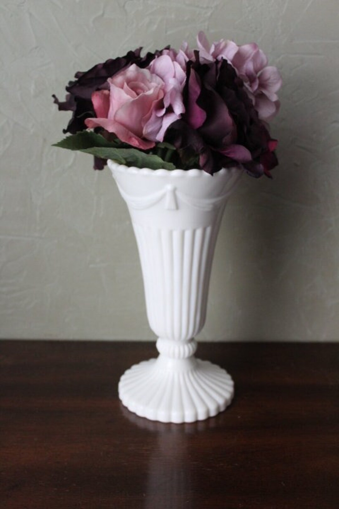 Vintage Rare Milk Glass Lincoln Drape and Tassel Pattern H 9.25" Vase ...