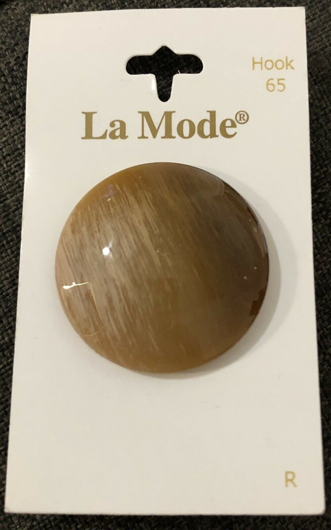 La Mode Buttons - Tan Cream Brown Round Button With Shank - 34mm Hook ...