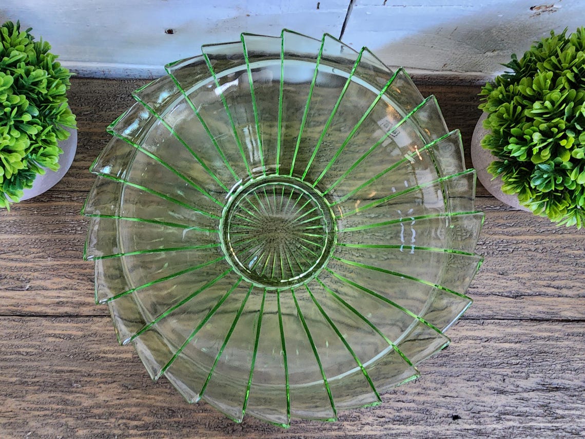 Vintage Jeanette Green Depression Glass Sierra/pinwheel Pattern Bowl ...