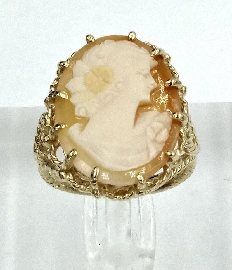 Vintage 10K Yello Gold Ladies Cameo Ring Size 7 Italy Fast & Free ...