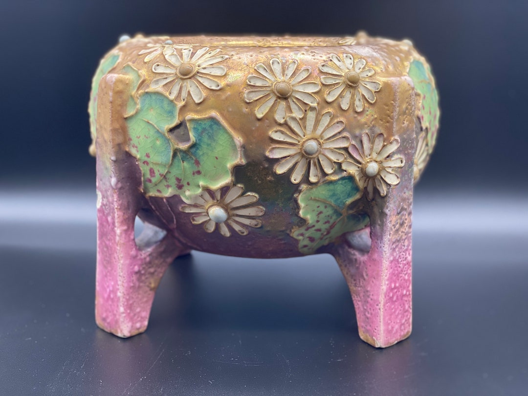 AMPHORA Austria Art Nouveau Turn Teplitz Jeweled Iridized Gres-bijou ...