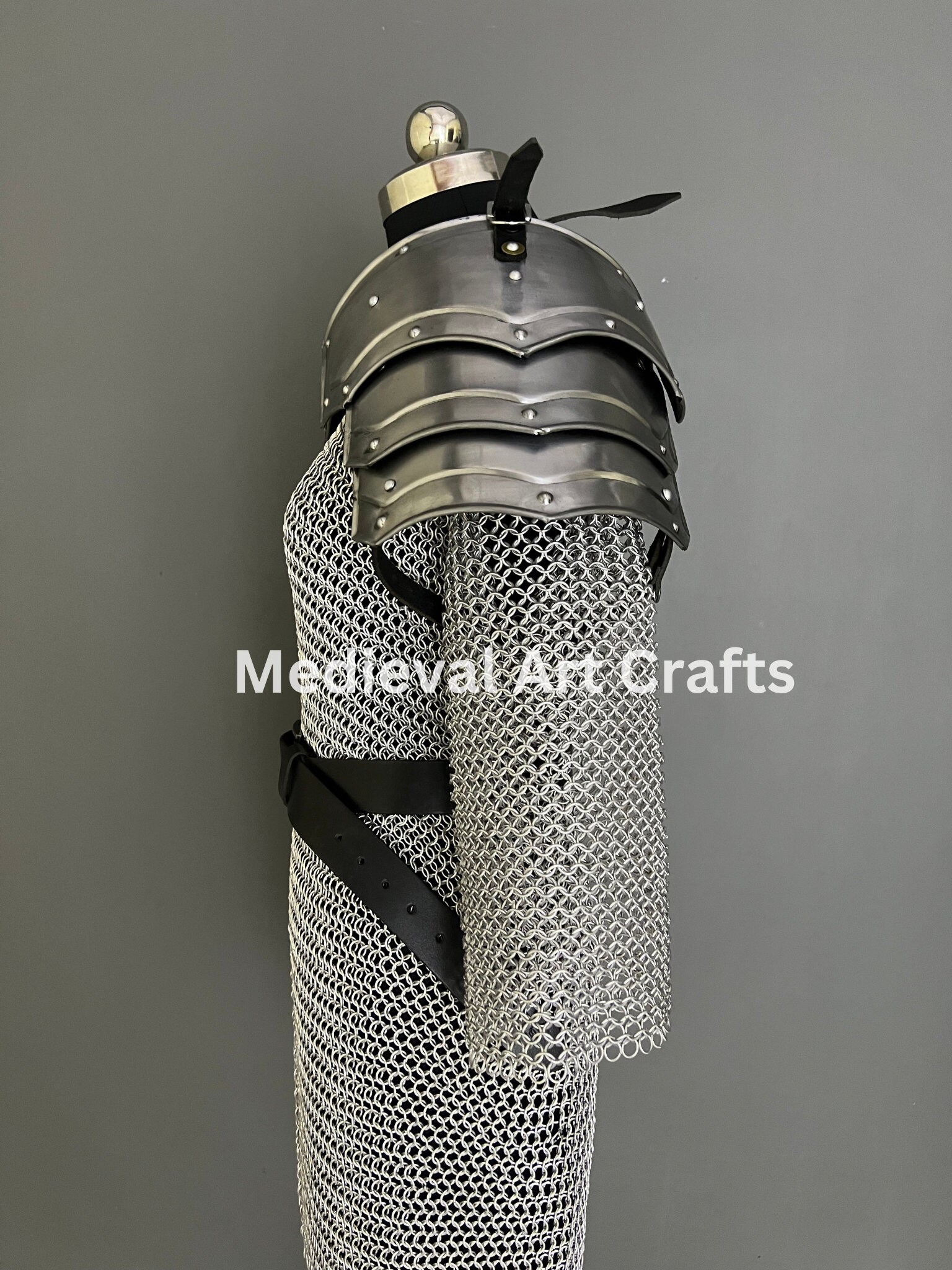 Knight Brave Female Armor, Gorget Pouldron Armor, Chaianmail Armor ...