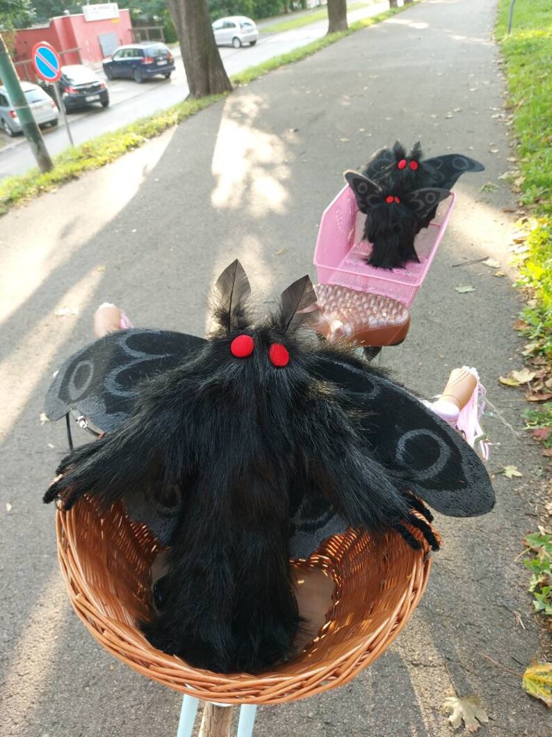 MOTHMAN - Etsy