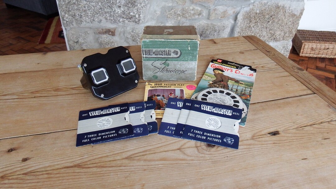 Vintage View-master Stereoscope With 12 Story Reels: 1950s Collectible ...