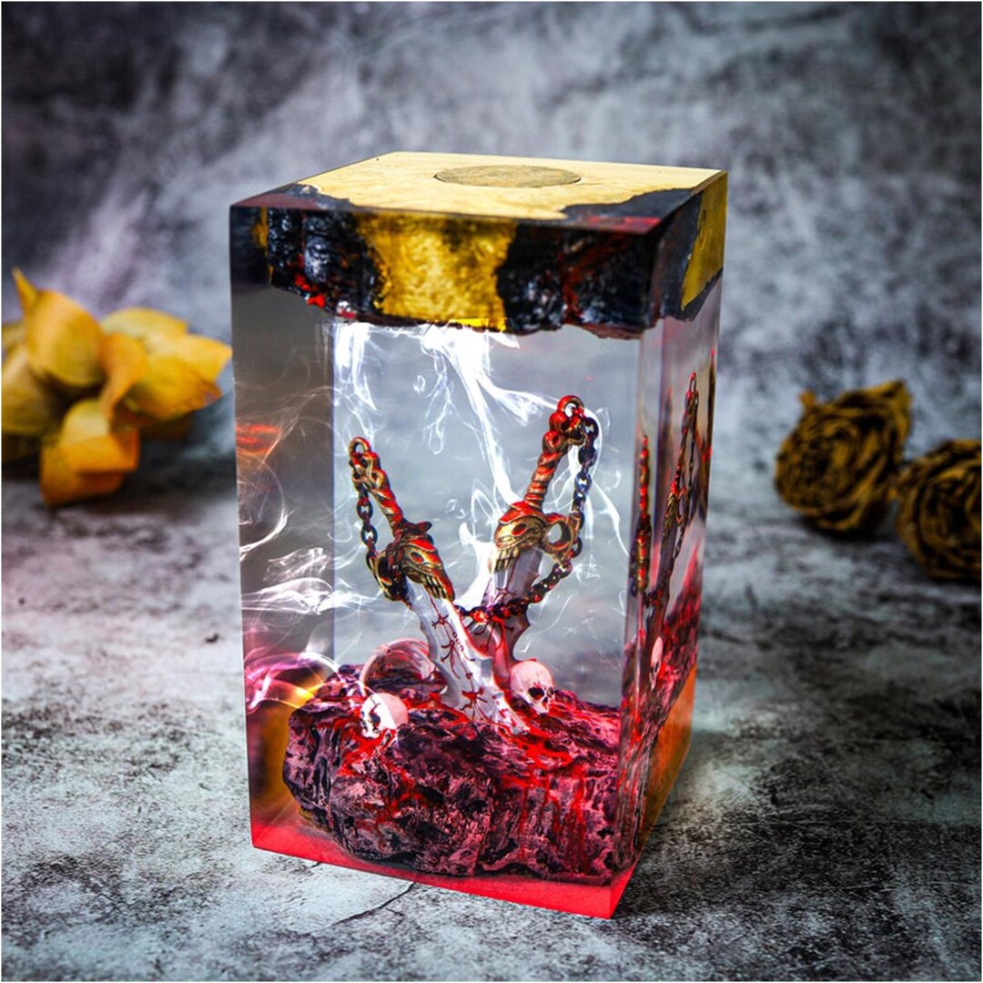 Go.d of War Blades of Cha.os Epoxy Lamp Levi.athan Axe Kra.tos Axe ...