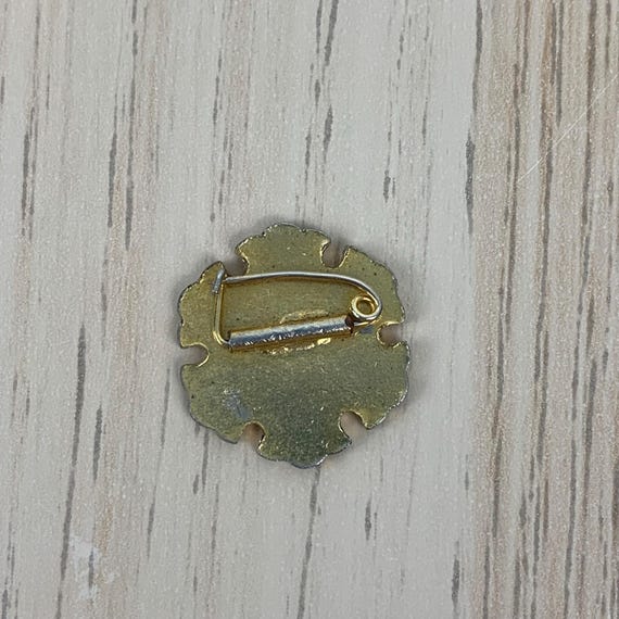 Vintage Badge Japanese School Girl Pin Metal Badge Se… - Gem