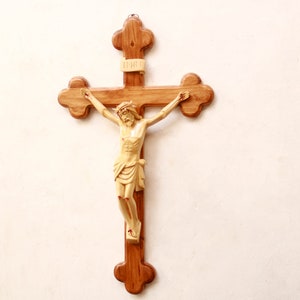 Holy Cross Statue Wooden Crucifix Jesus Statue Wall Hanging Sculpture ...