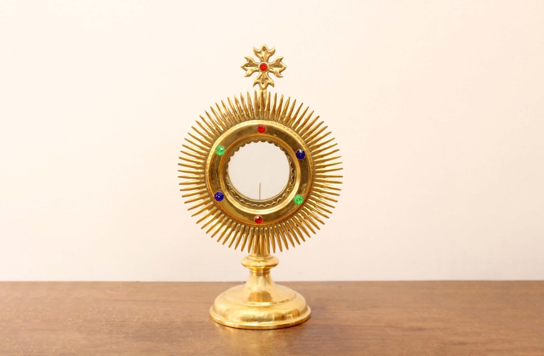 Vintage Monstrance With Luna Antique Christian Home Alatar Chruch ...