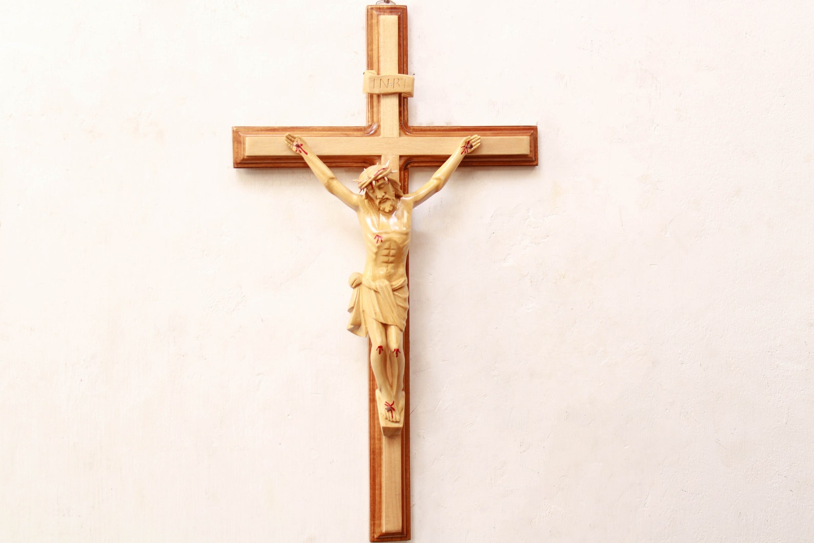 Jesus Statue Wooden Crucifix INRI Holy Cross Wall Hanging Sculpture ...