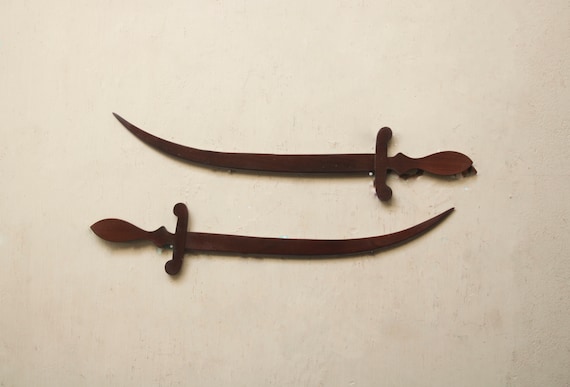 Talwar And Dhal Wallpaper