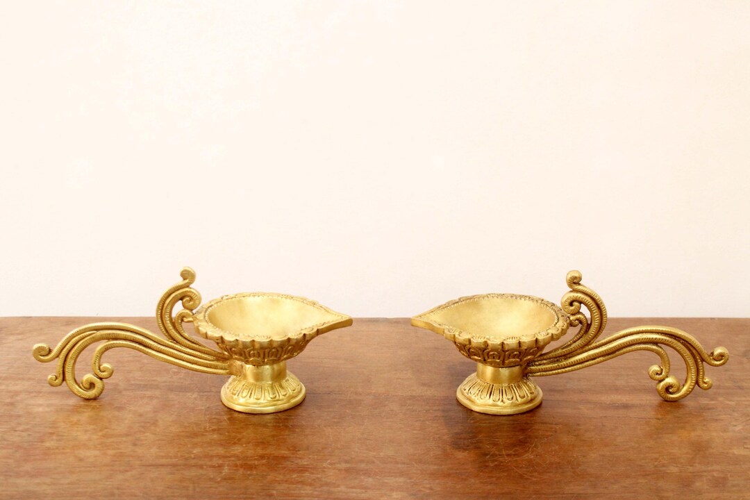 Brass Diya Oil Lamp Aarti Lamp With Handle Deep Jyoti Home Garden Decor ...