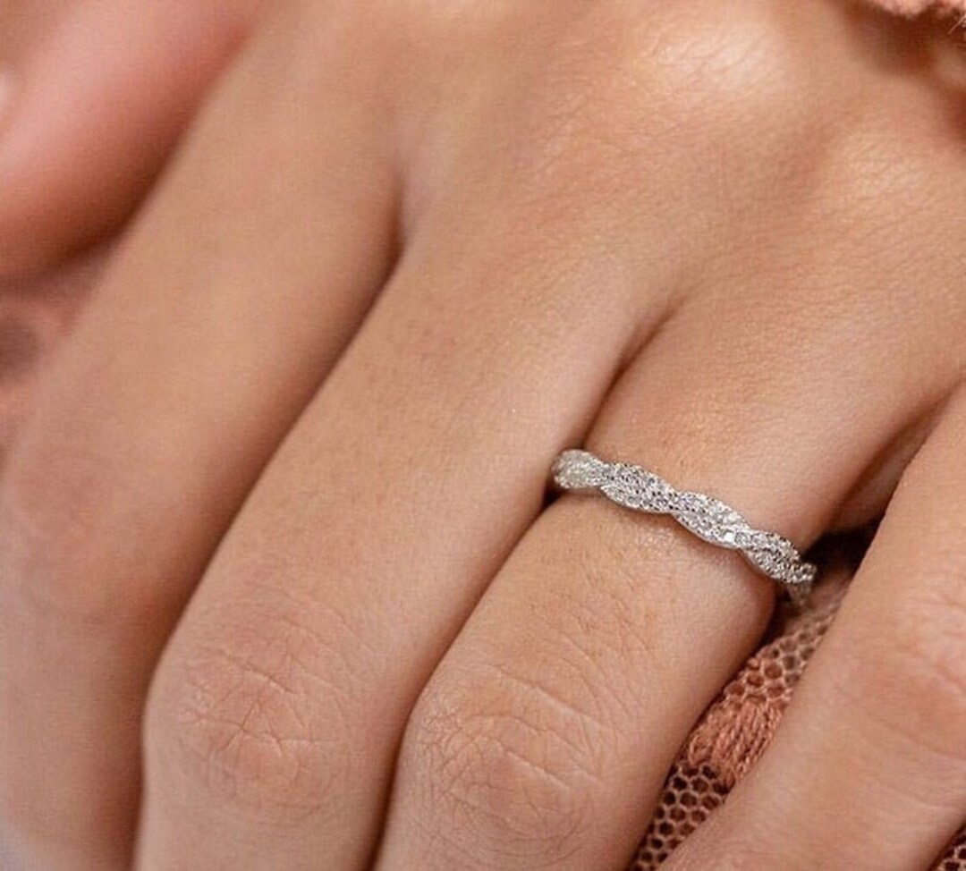 14k Solid Gold Twist Design Bridal Wedding Band Dainty Round Cut