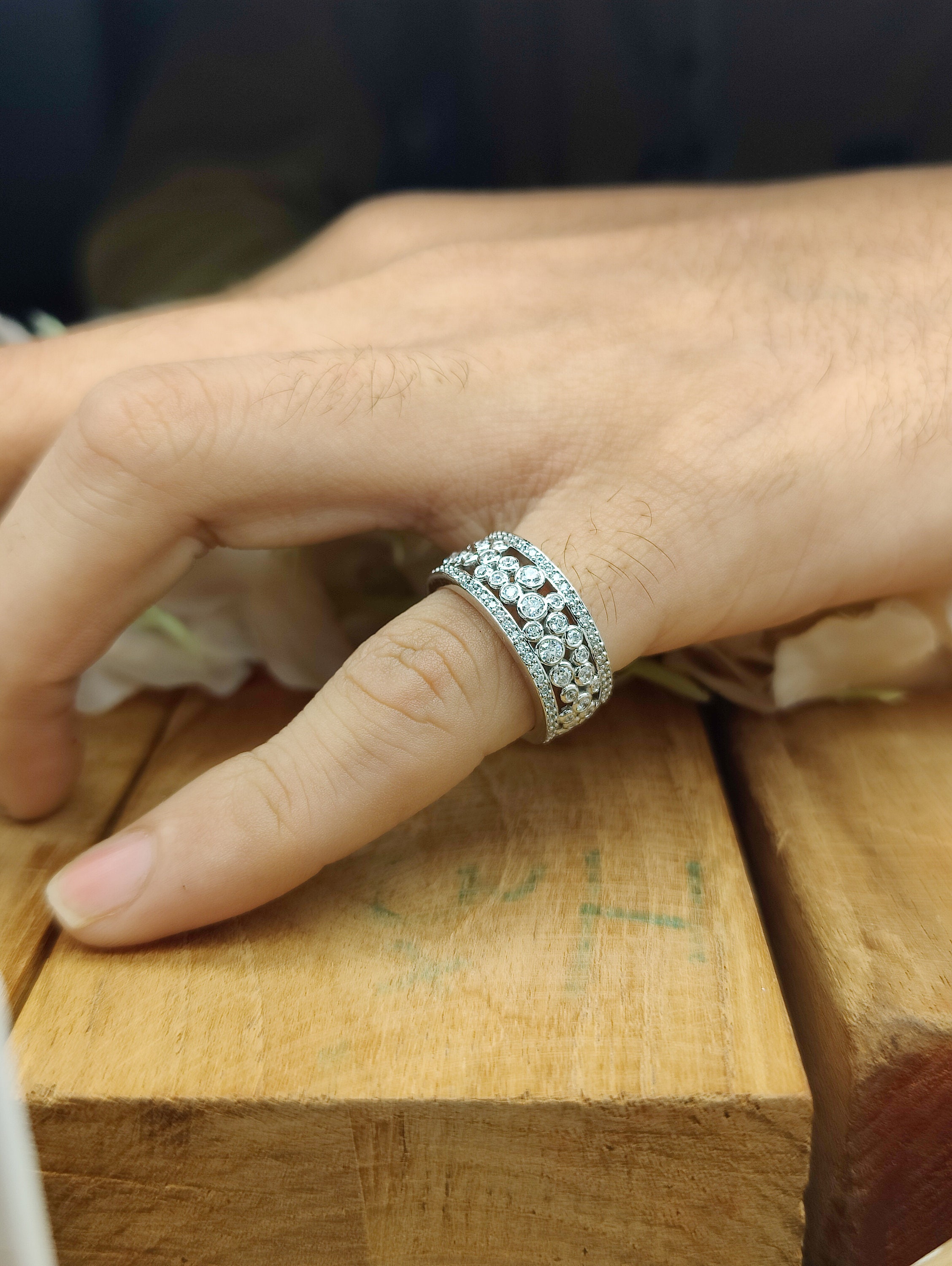 Round Cut Diamond Bezel Set Bubble's Band/ Shining Simulated Diamond ...