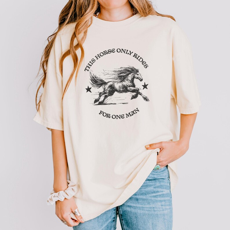 Red Rising Shirt: Mustang & Darrow, Book Lover Gift - Etsy