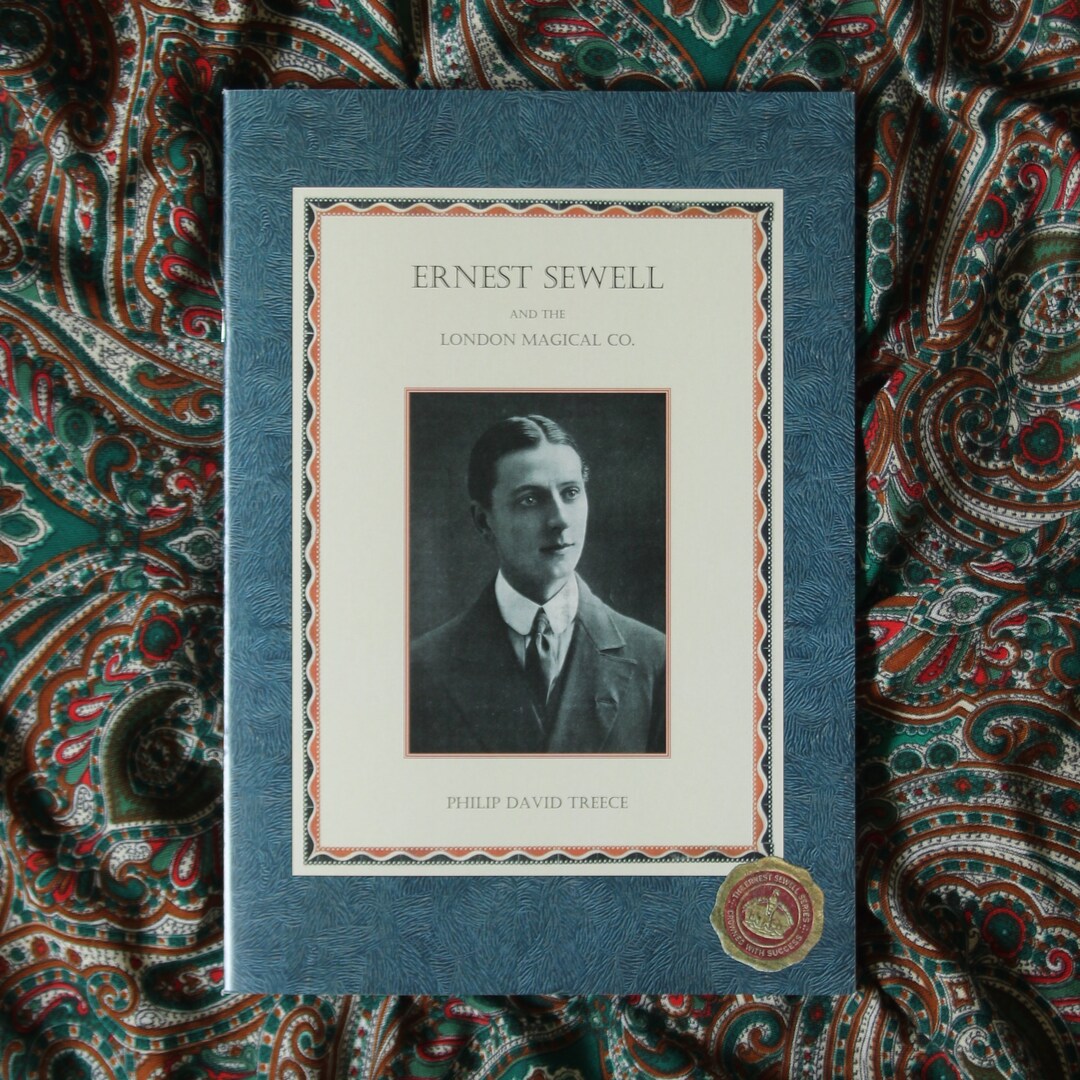 Ernest Sewell and the London Magical Co. di Philip David Treece - Etsy ...