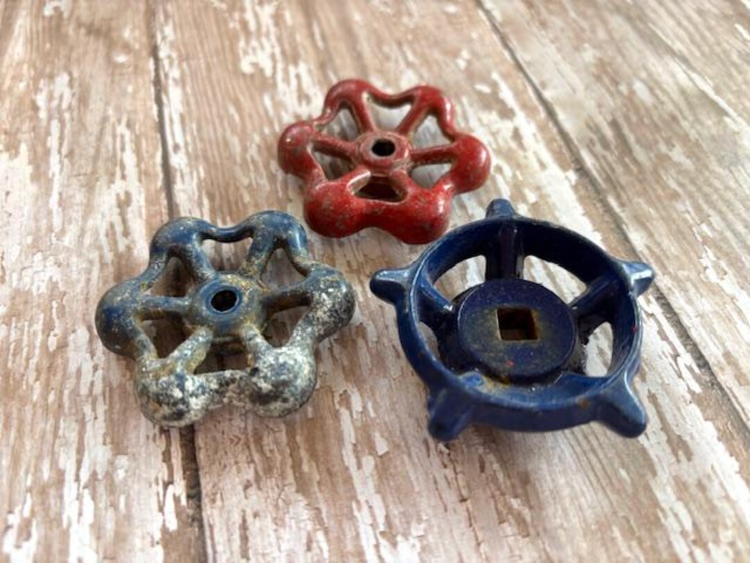 Vintage Faucet Spigots 3 Old Garden Faucet Handles Vintage Garden Decor ...