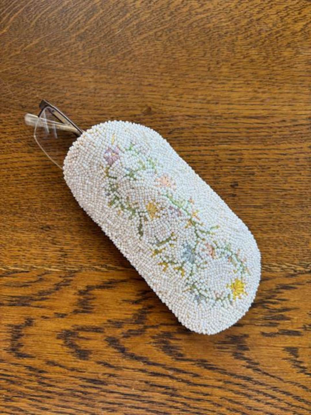Vintage Beaded Eyeglass Case Small Beaded Glasses Holder Vintage Ladies ...
