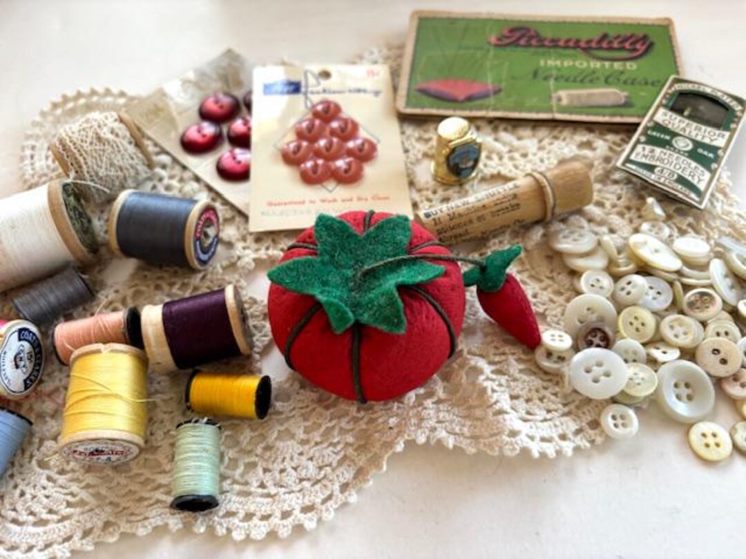 Vintage Hand Sewing Supplies - Mixed Lot of Vintage Sewing Notions ...