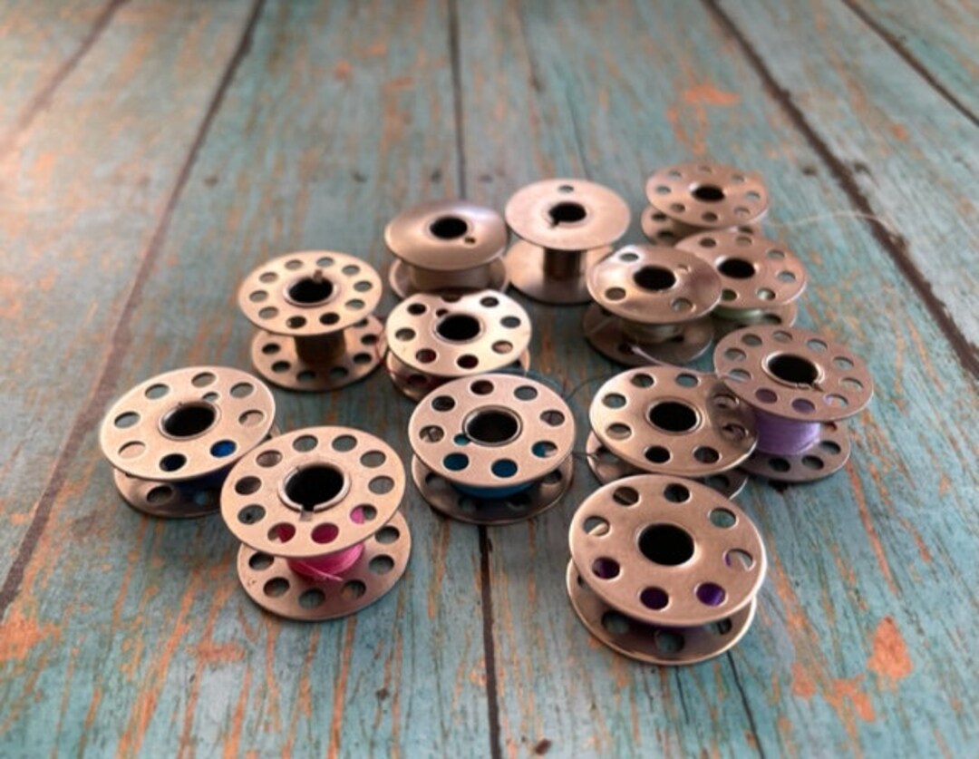 Vintage Sewing Machine Bobbins 13 Vintage Bobbins Vintage Sewing ...