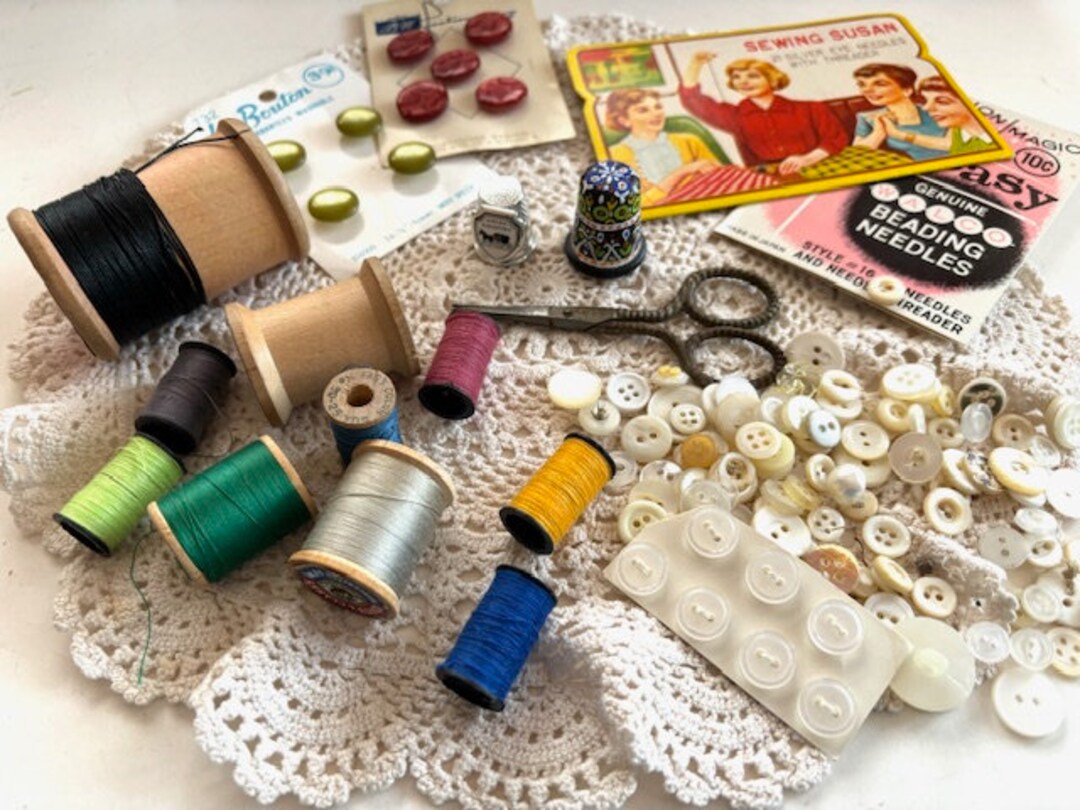 Vintage Hand Sewing Supplies Mixed Lot of Vintage Sewing Notions ...