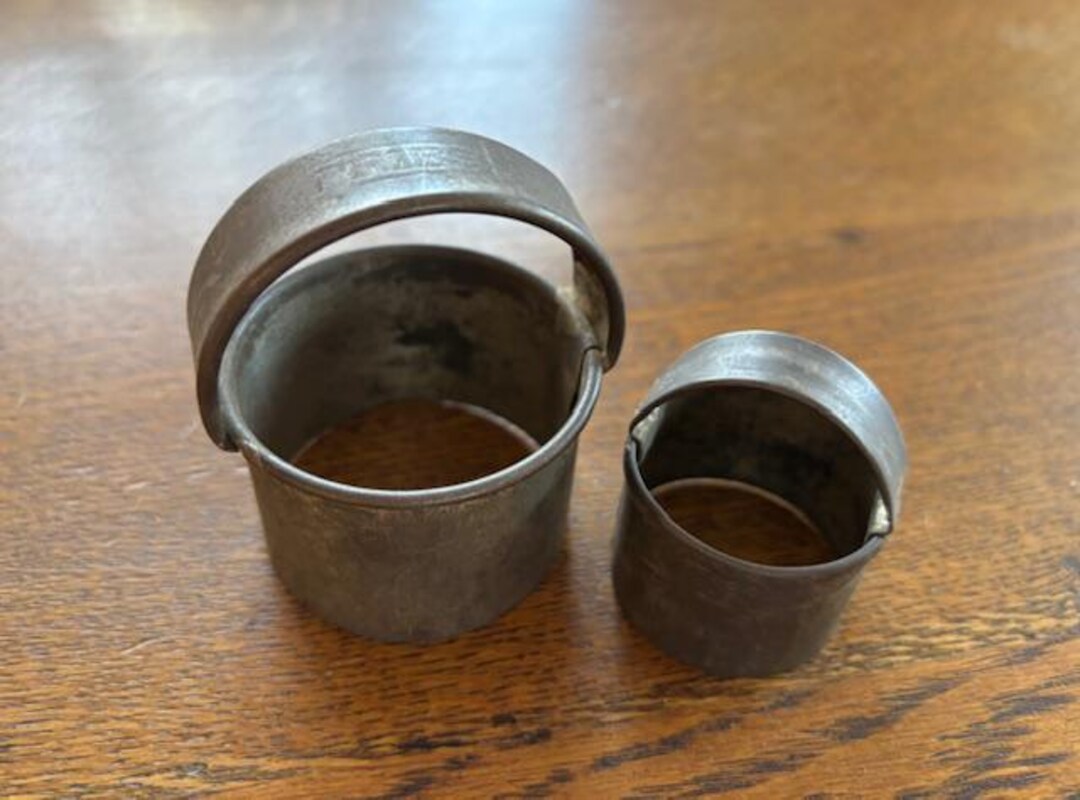 Vintage 2 Nesting Biscuit Cutters Nesting Cookie Cutter Pair Vintage ...