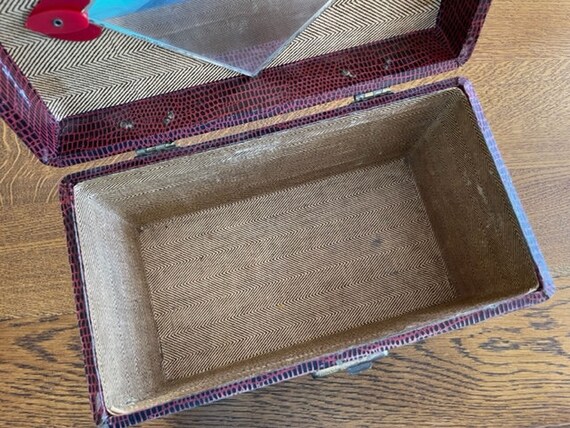 Vintage Train Case - Vintage Train Travel Case With M… - Gem