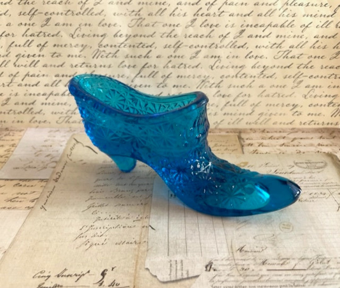 Vintage Fenton Blue Glass Slipper - Blue Art Glass Shoe - Collectable ...
