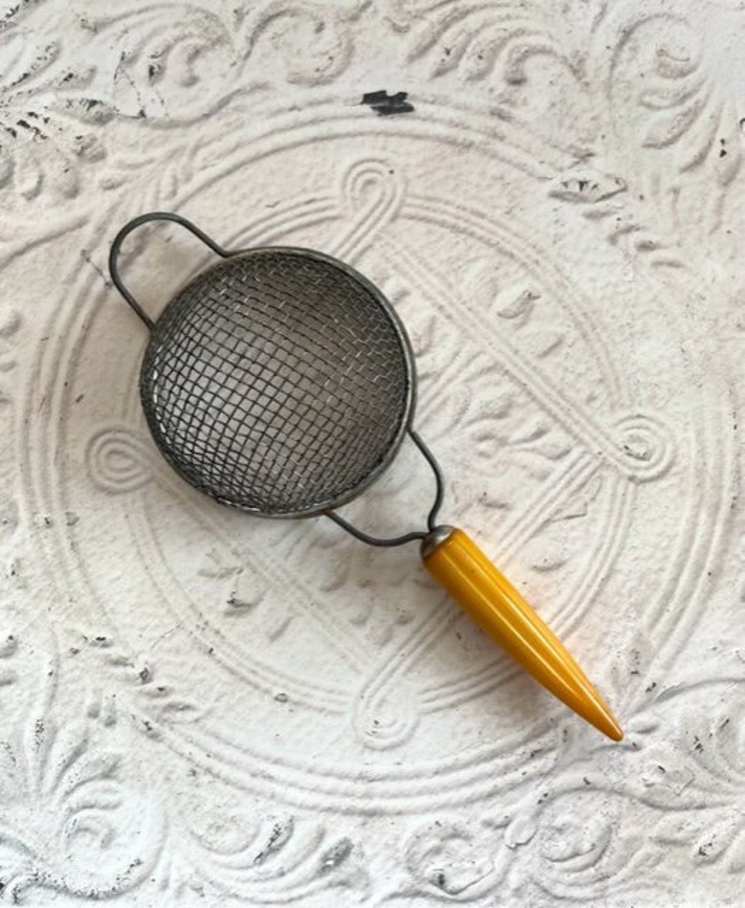 Vintage Kitchen Handheld Mesh Strainer - Small Kitchen Bakelite Handle ...