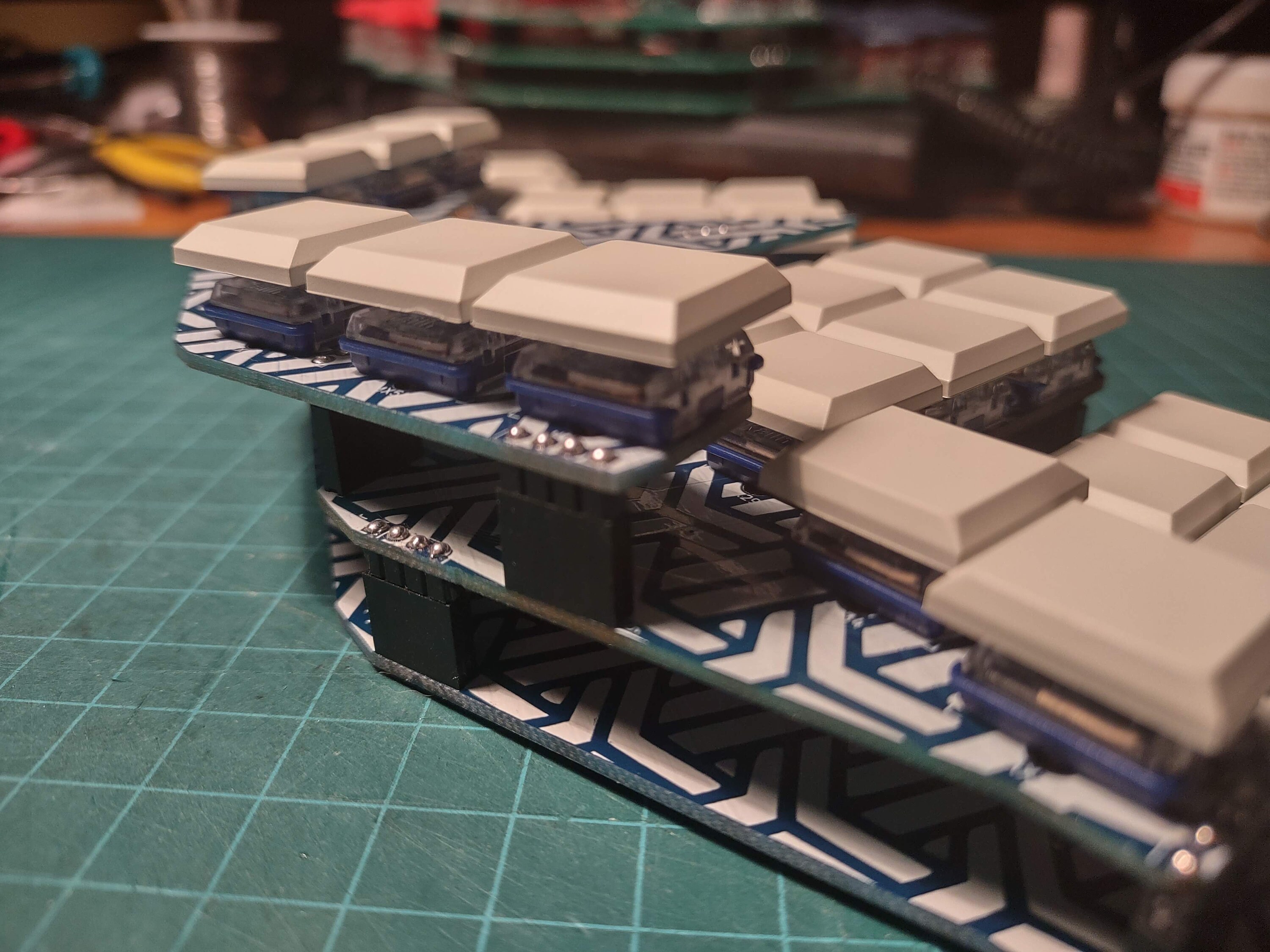 Thumbsup V9 Ergonomic Mechanical Keyboard promicro or Elite-pi, QMK/VIA ...