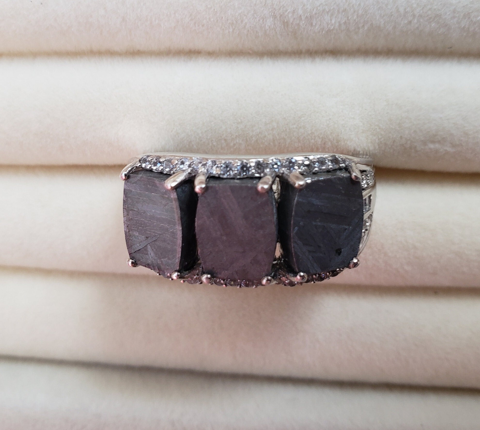Meteorite 3 Stone Ring - Etsy
