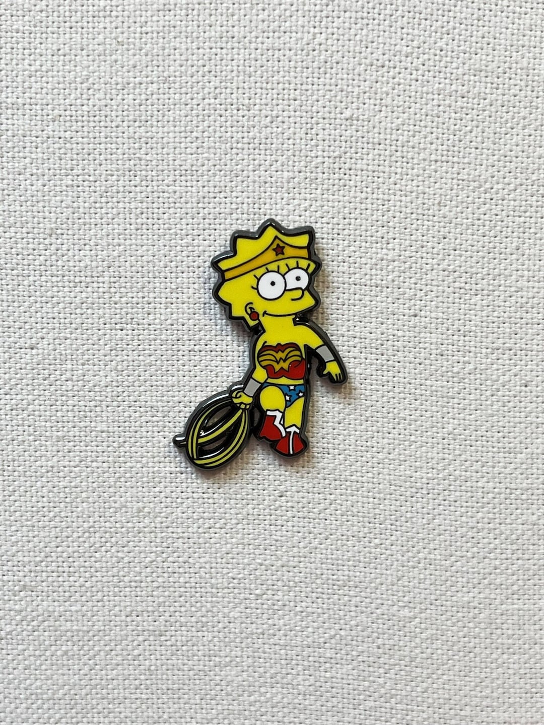 Lisa Simpson Die Simpsons Metall Emaille Pin Anstecker Anstecknadel ...