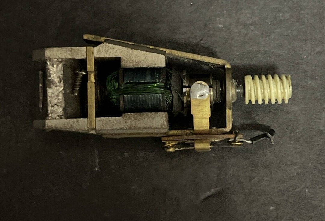 HO Scale DC71 Motor With Gear for Steam Locomotive Untested - Etsy