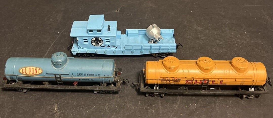 Preowned Railroad Spotlight Car Dupont Shell Tanker Railroad Lot of 3 ...