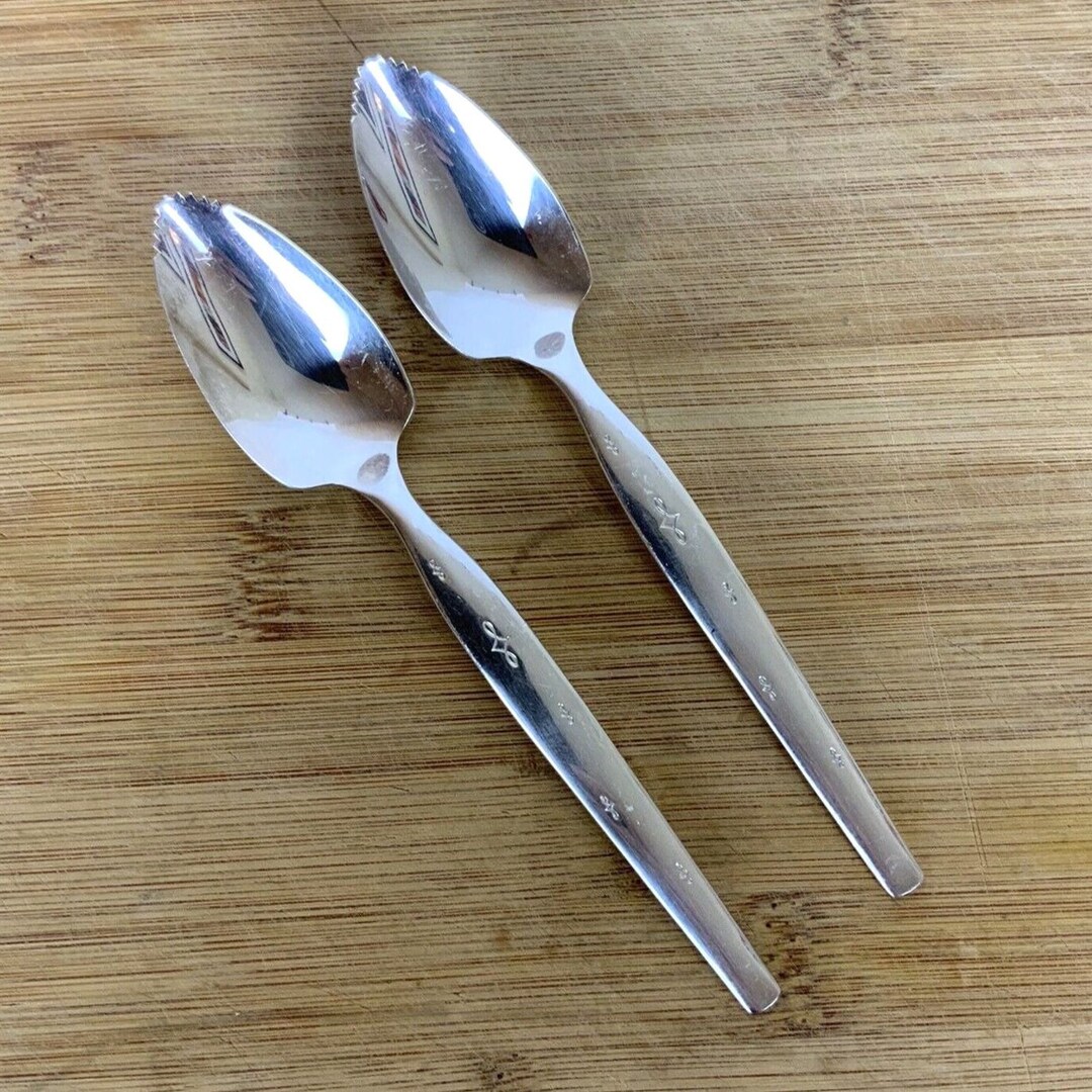 International Silver 2 Grapefruit Spoons Stars Fruit Orange Silverplate ...