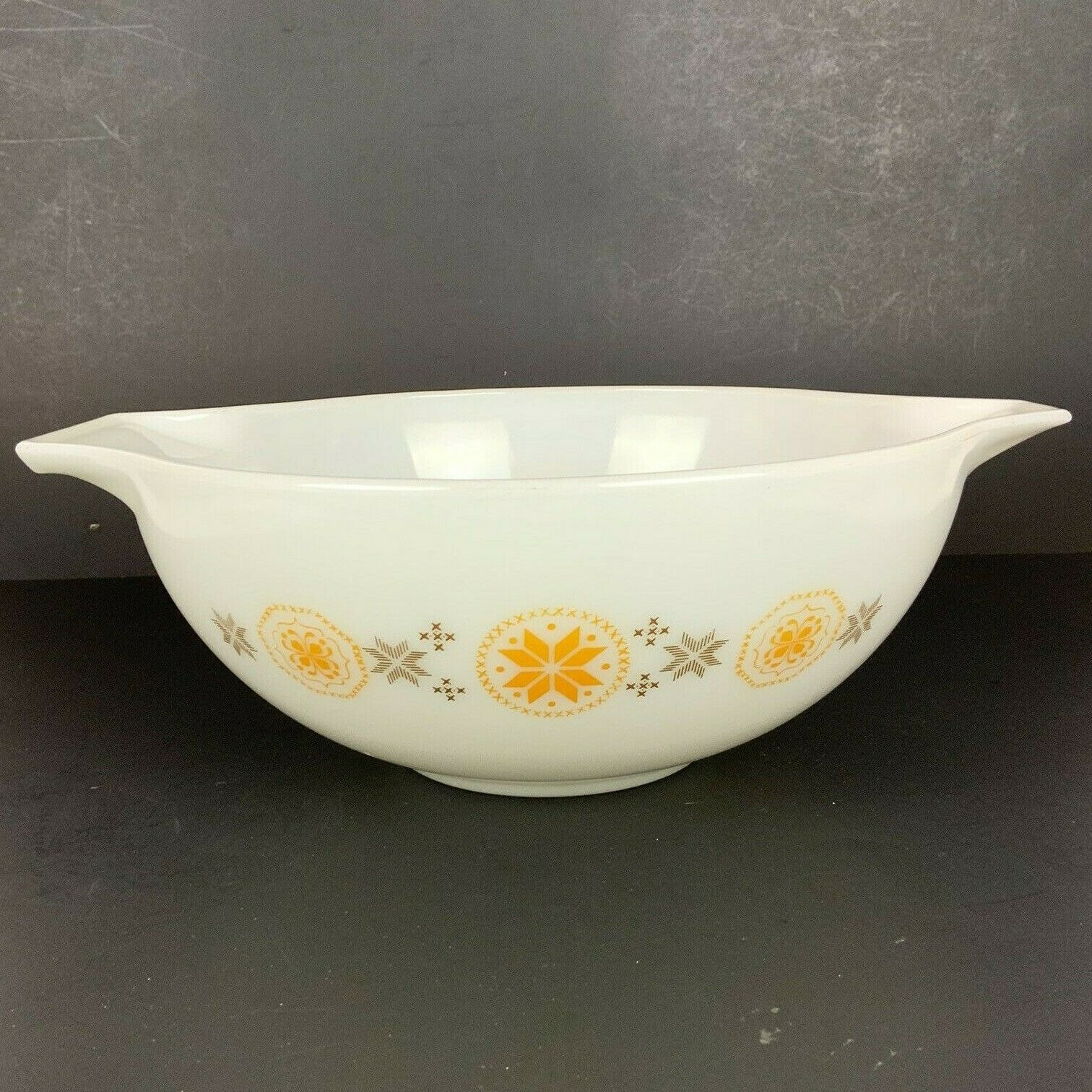 Home & Living Kitchen & Dining Vintage Pyrex Town & Country Cinderella ...